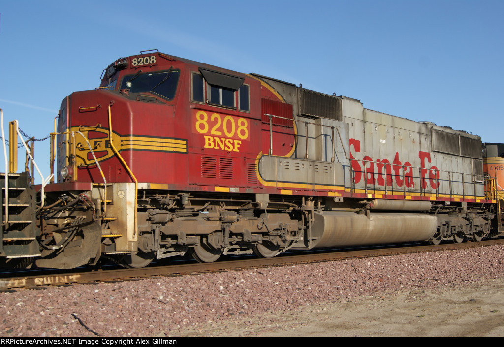 BNSF 8208 Eastbound